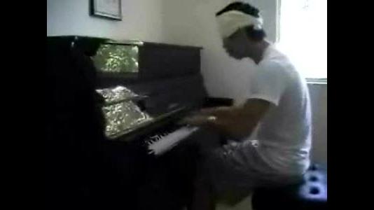 Mario Bross au piano
